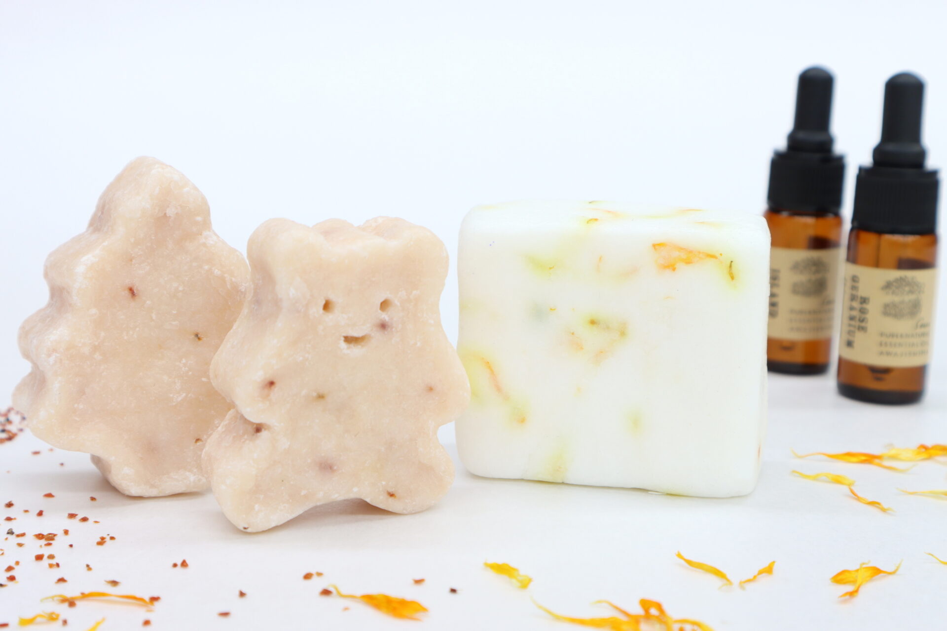 Crafting herbal soap with natural fragrances. | Awaji Fragrance ...